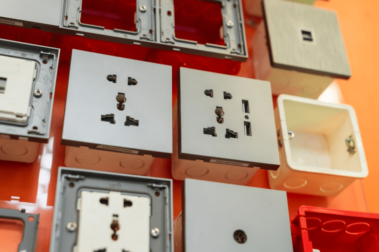 What Are the Different Types of Electrical Outlets? - Electrician in ...